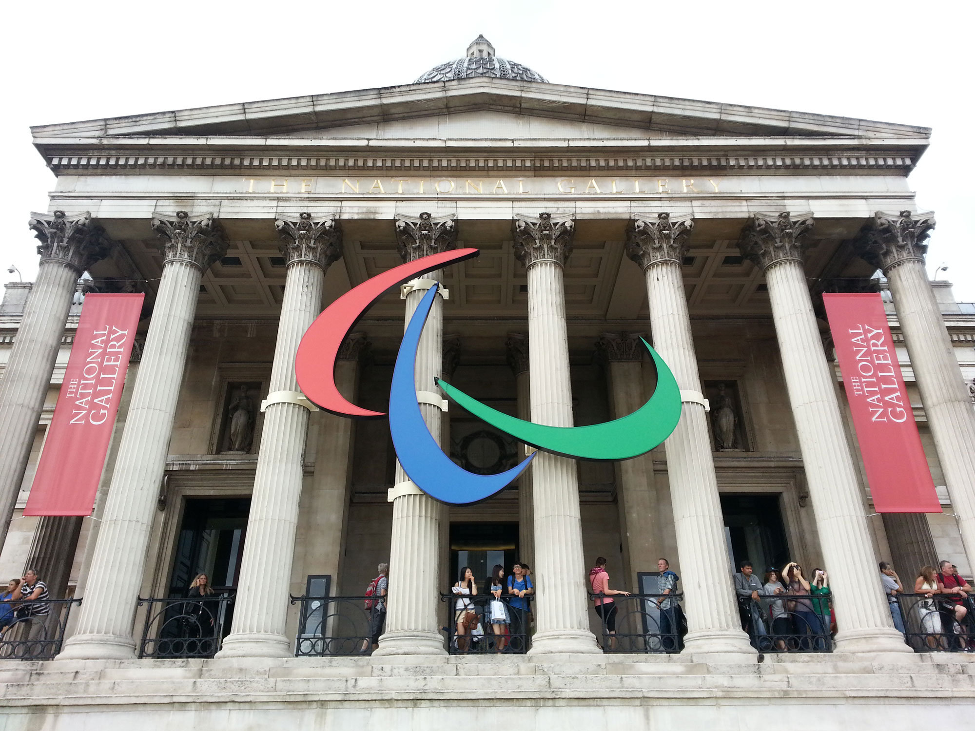 Olympic Gold the AGITOS Sign fitted to the National Gallery - Garmendale